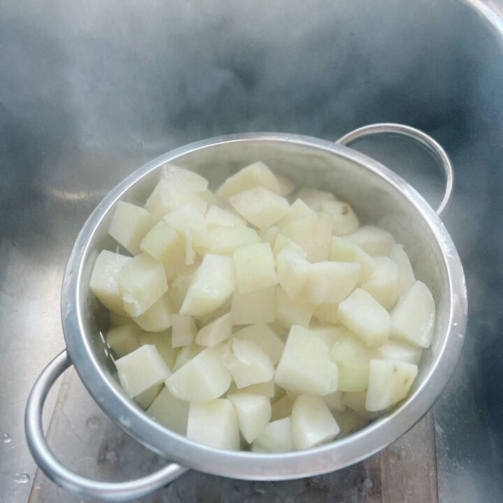 Creamy Garlic Mashed Potatoes - Bake With Jamie