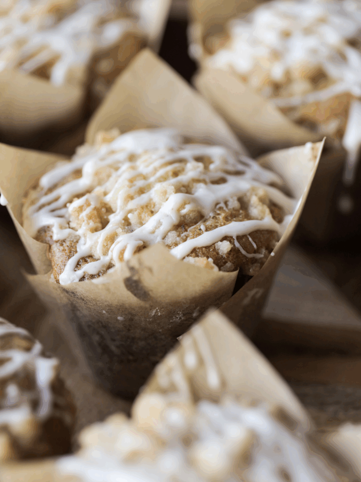 Sourdough Discard Vanilla Bean Muffins with Crumble Topping - Bake With ...